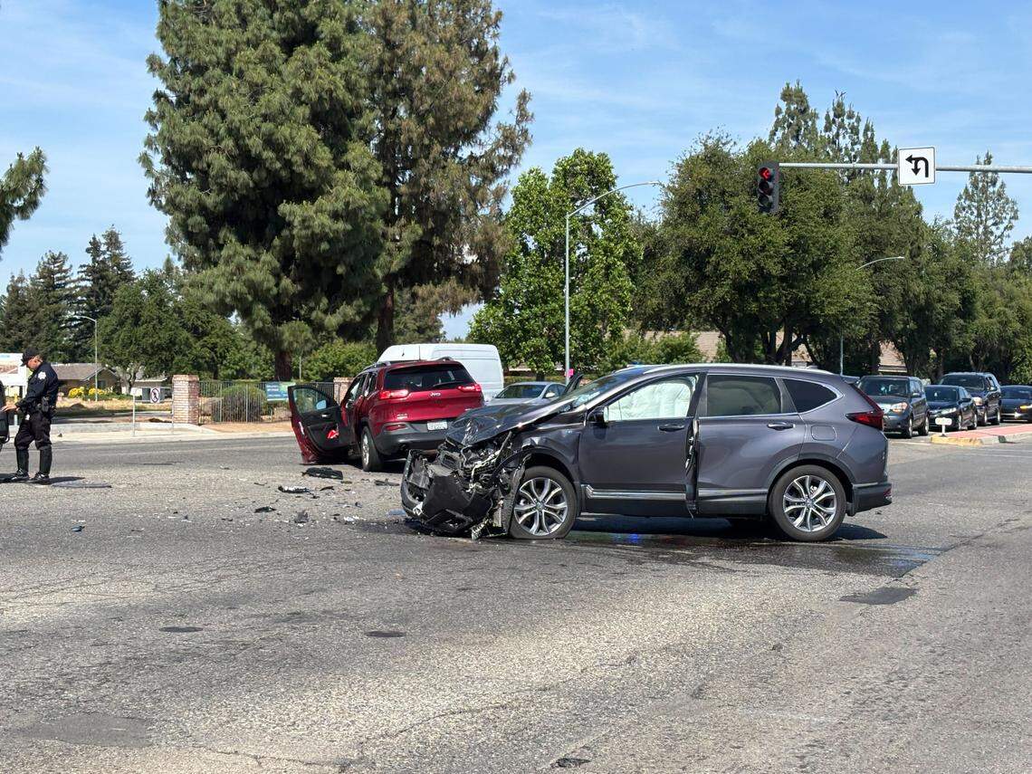 Three drivers injured in crash near Fresno's Figarden Loop, police say