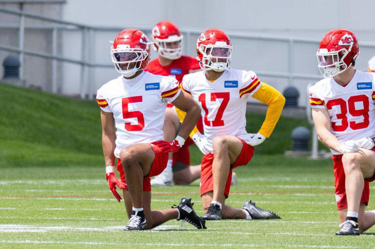 Chiefs' top draft pick Mansoor Delane takes on do-it-all role at rookie ...