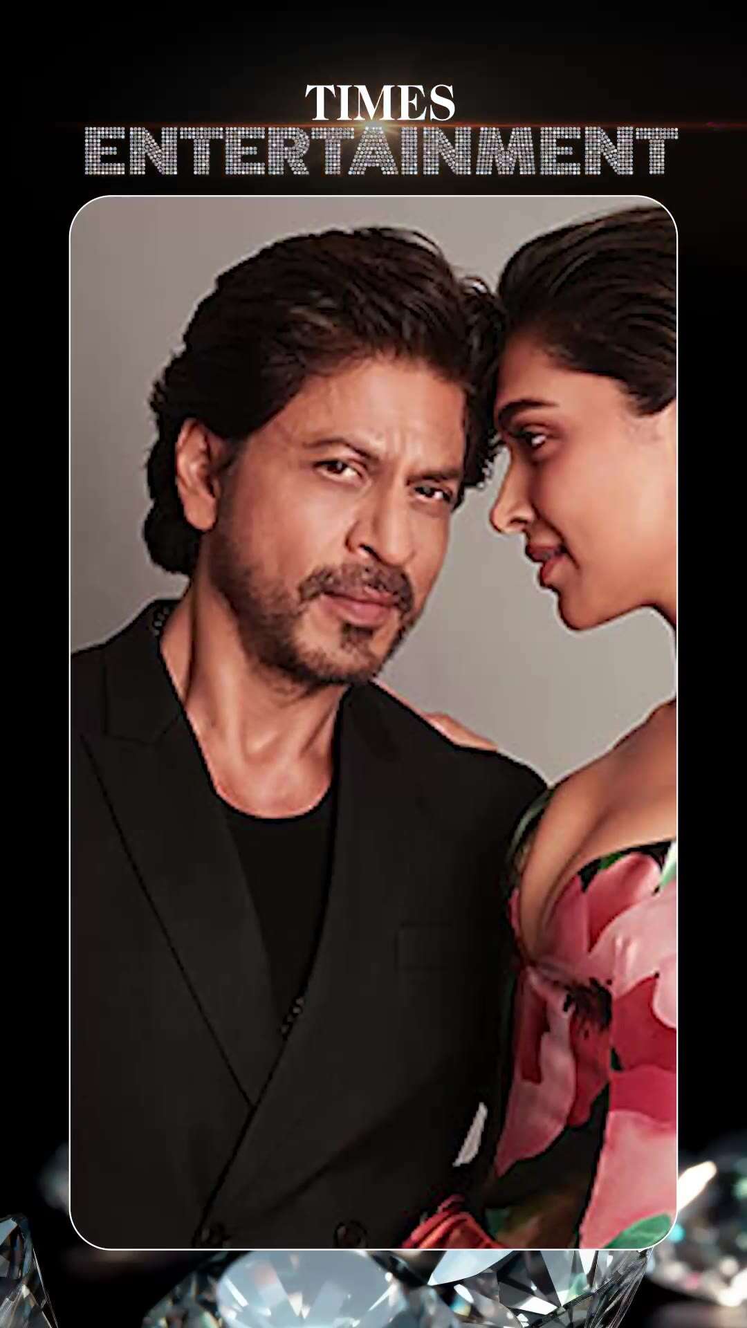 King leak sparks frenzy as Shah Rukh Khan Deepika photos send fans into ...