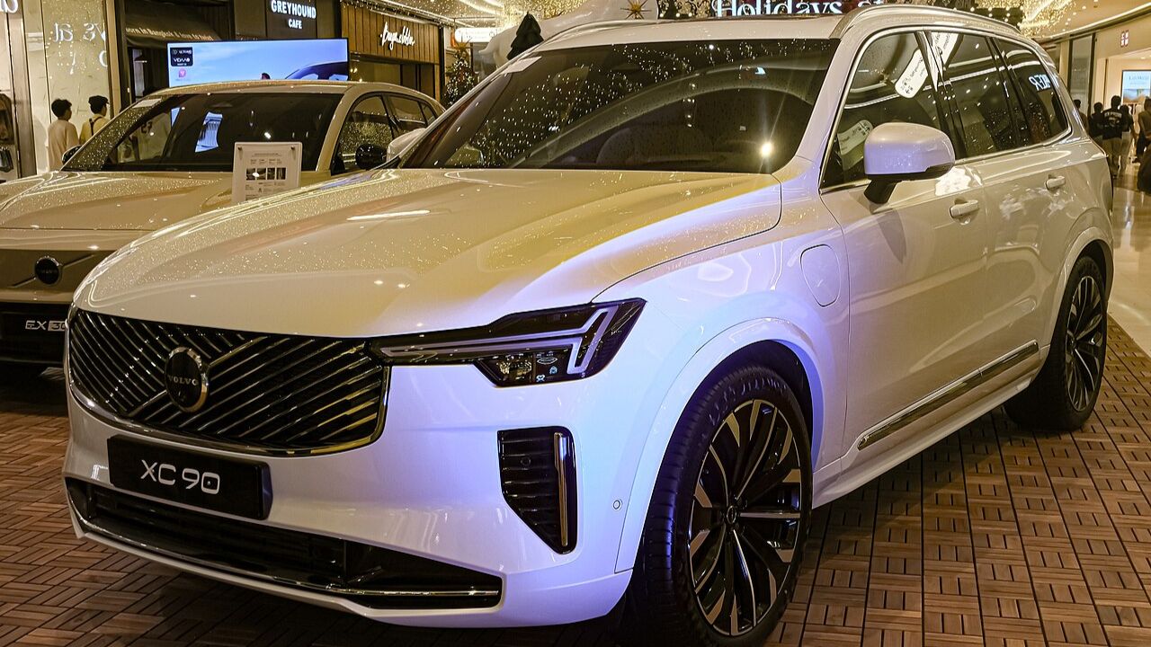 Volvo is trying to hold premium pricing as tariffs continue to squeeze ...