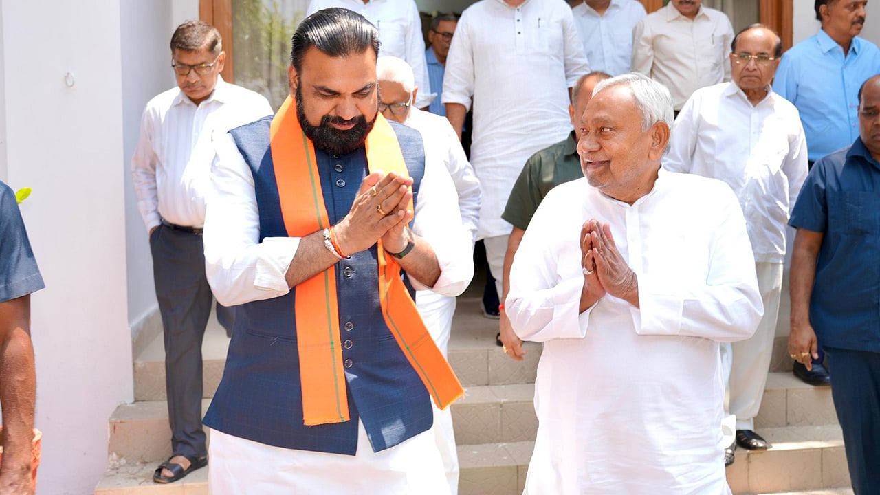 Bihar CM Samrat Choudhary's meeting with Nitish Kumar fuels speculation ...