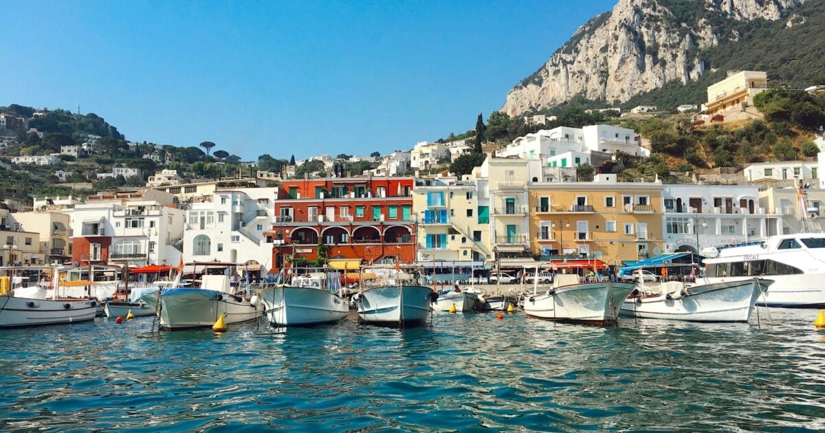 Το νησί που καταργεί τους «κράχτες»