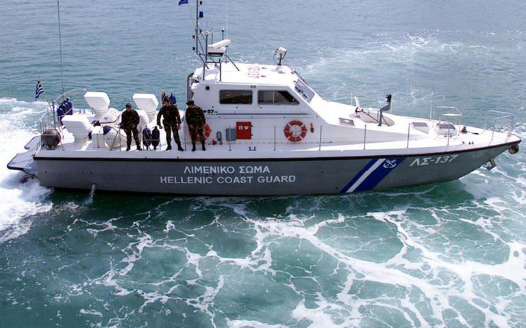 Σάμος: Σύλληψη διακινητή μεταναστών μετά από καταδίωξη ταχυπλόου