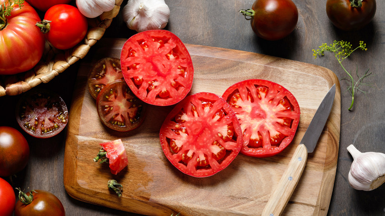 What are Brandywine tomatoes and how are they best used?