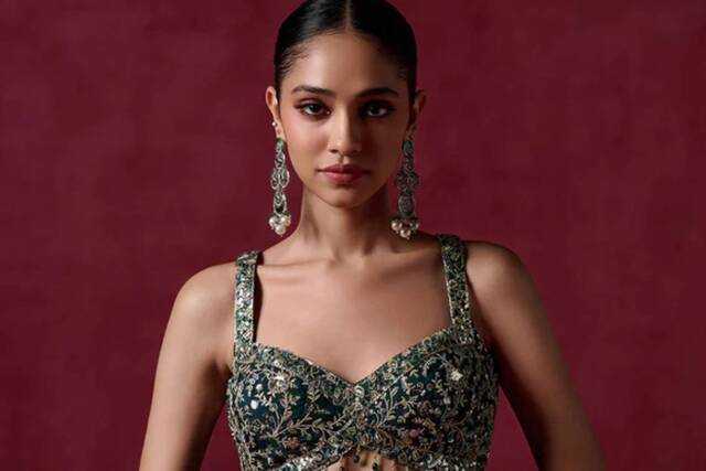Indo-Western fusion wear trends India 2026: Where tradition meets ...