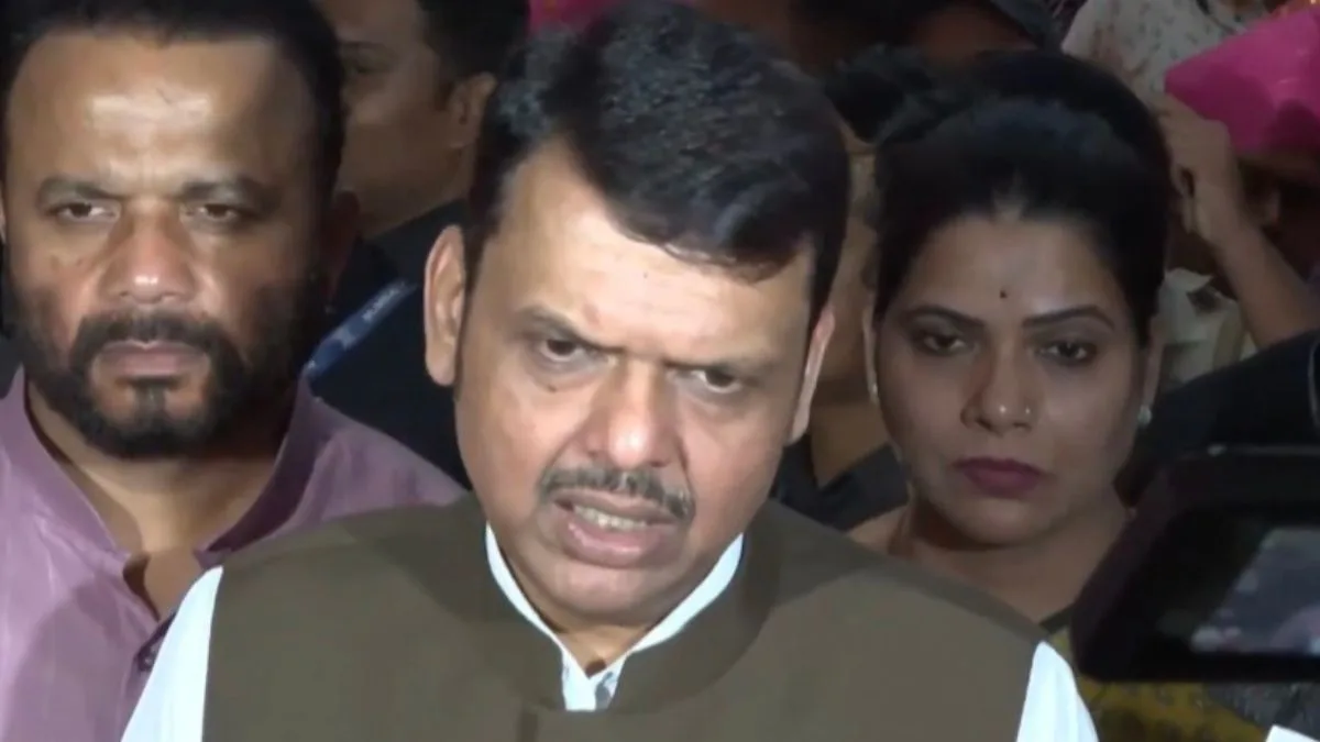 No flight for Maha ministers without Fadnavis' green signal