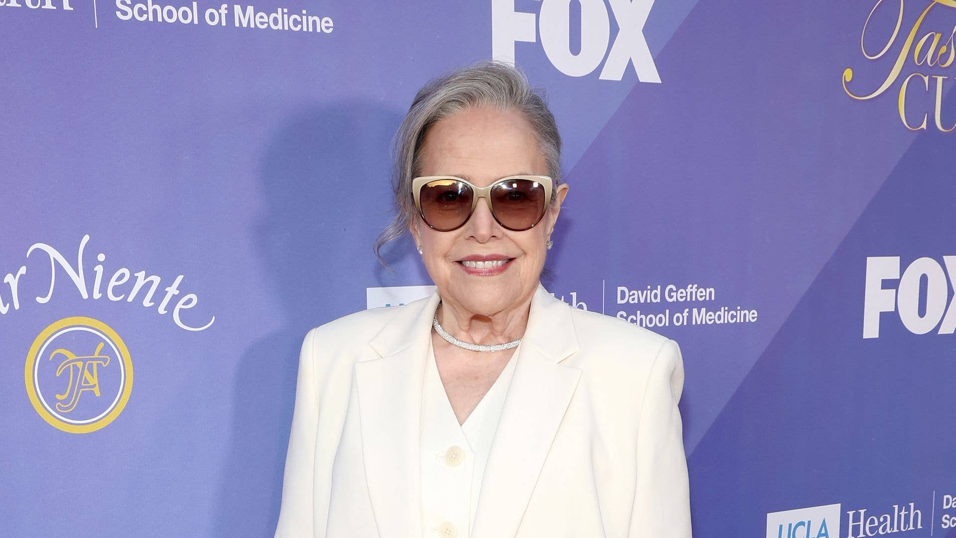 Kathy Bates wows in white suit as she shows off weight loss at star ...