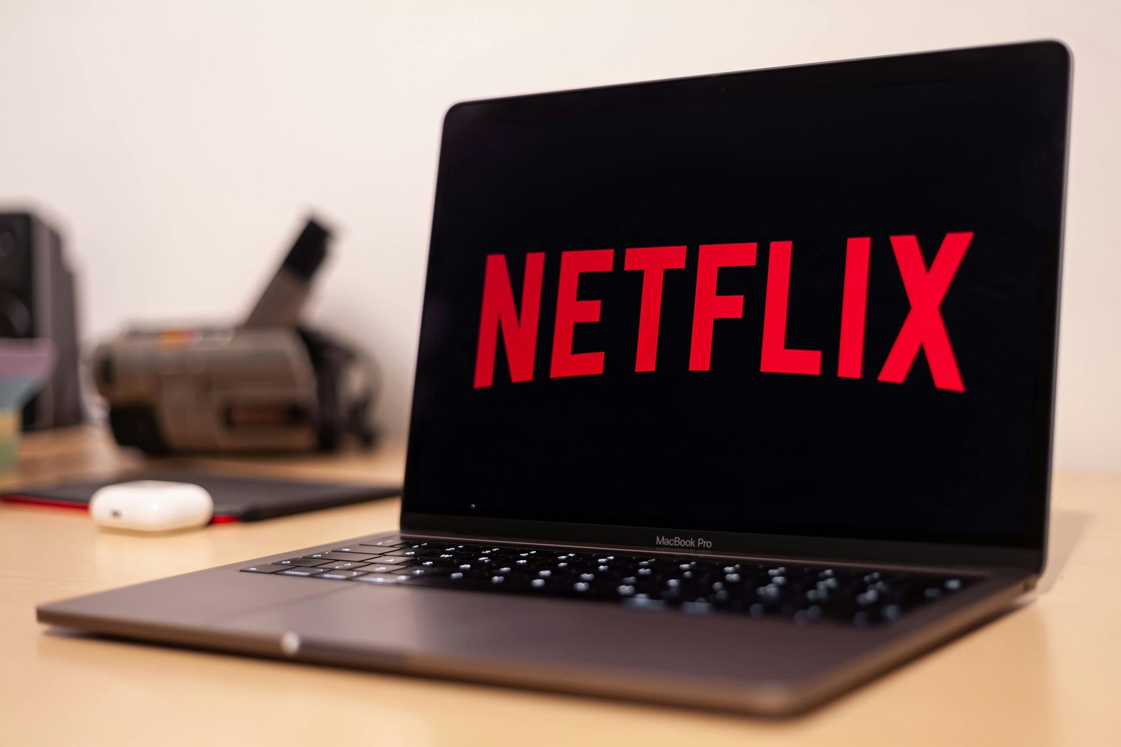 8 Netflix miniseries that are perfect from start to finish
