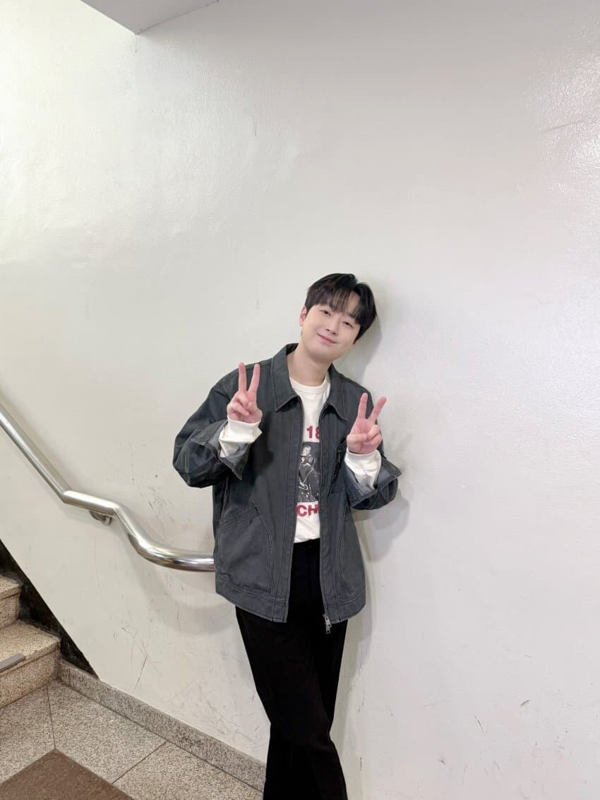 '오늘도 귀여움력 MAX인 이찬원 보며 힐링하세요!', '불후의 명곡' 본방사수 독려