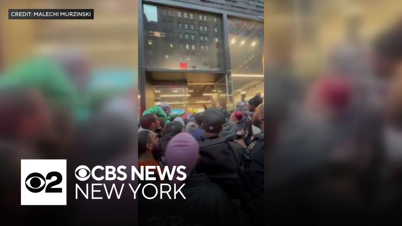 2 arrested after chaos at Vans shoe drop in NYC
