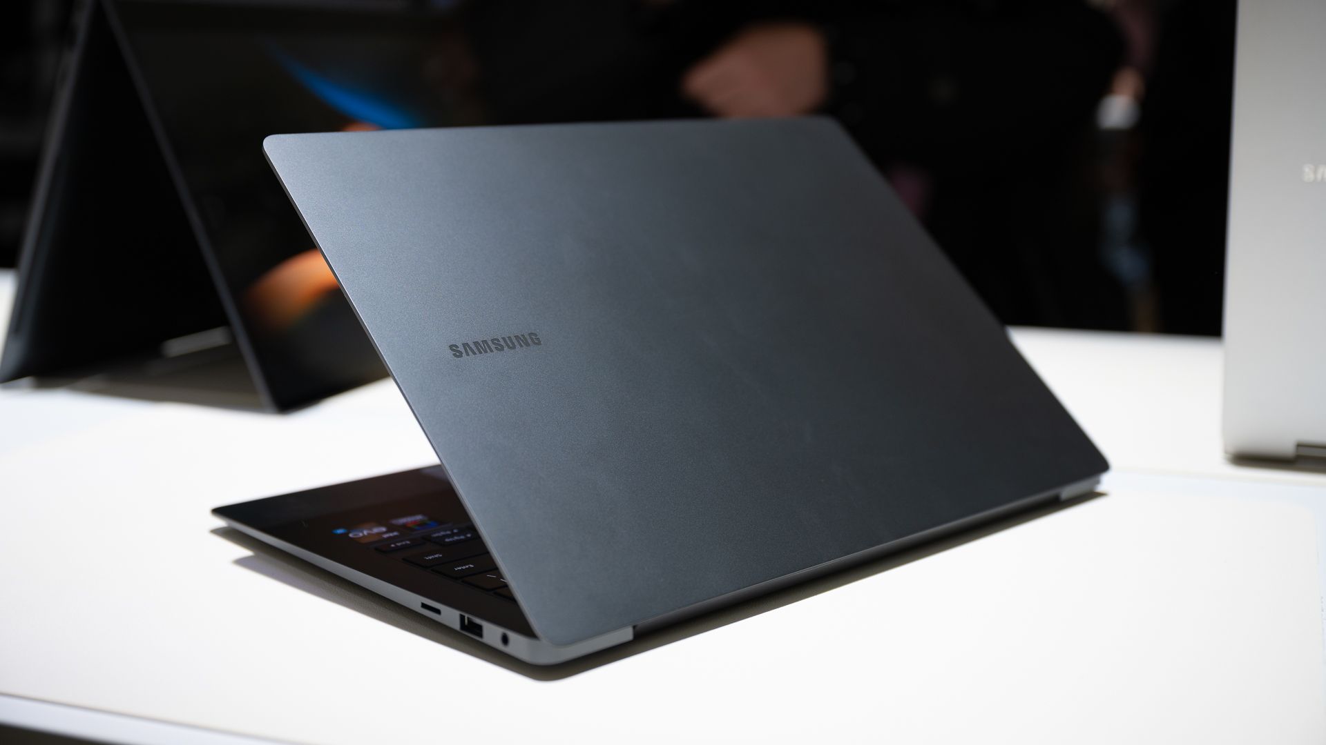 Samsung is making Android laptops with One UI