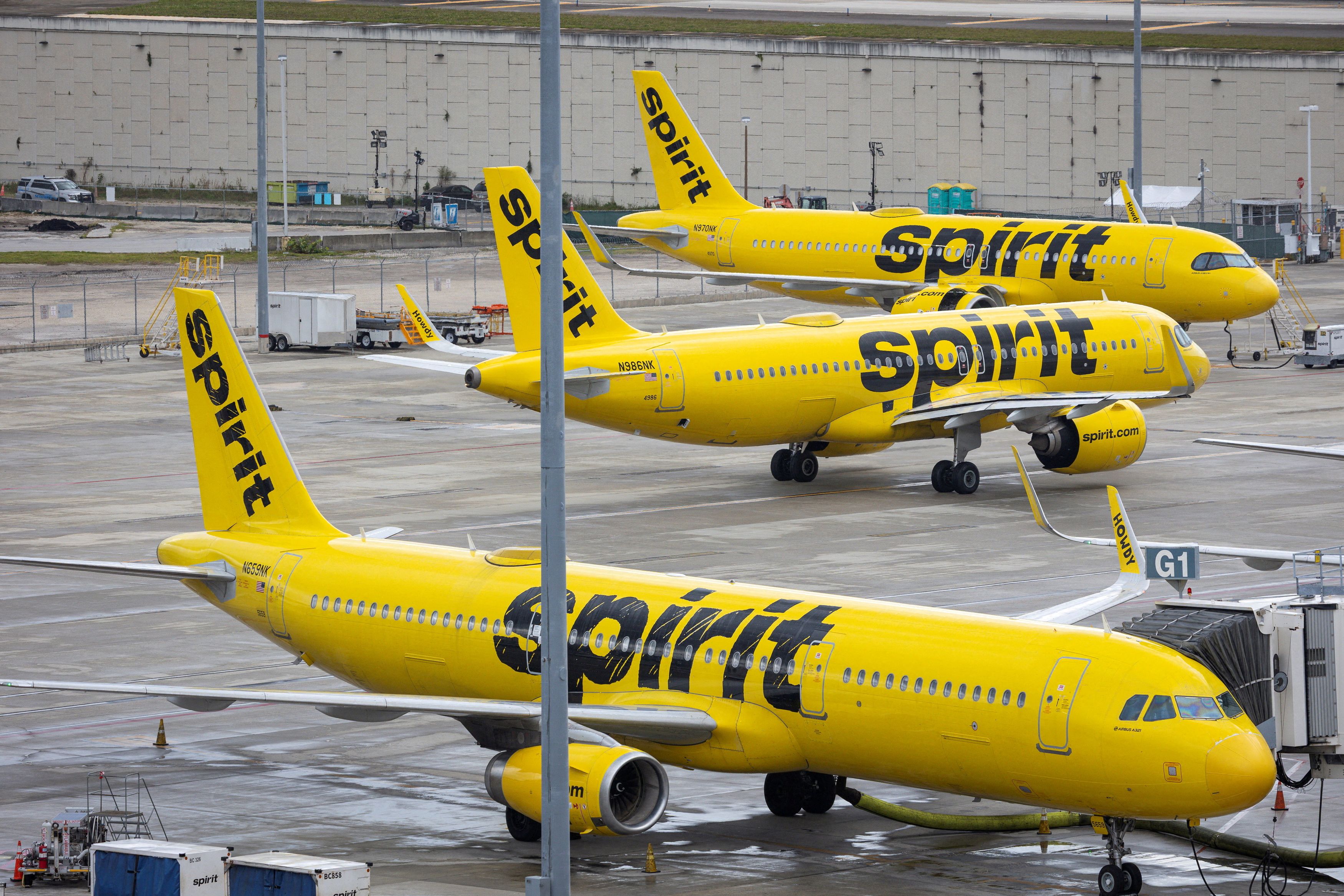 Spirit Airlines, low-cost innovator, shuts down after Trump bailout ...