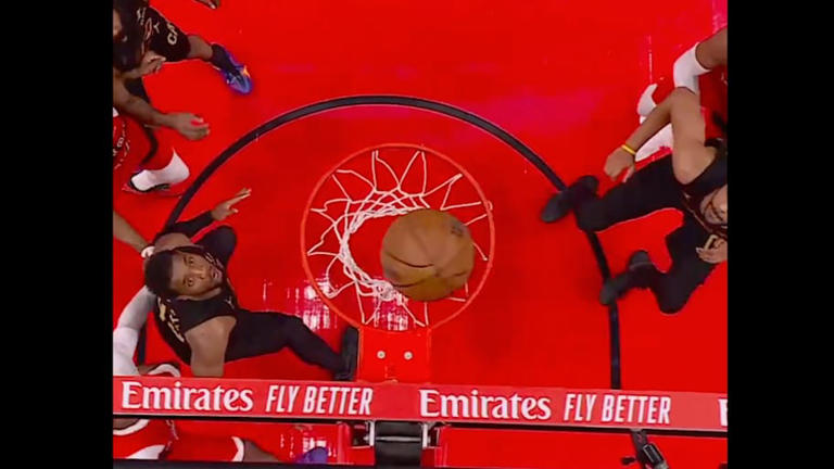 Above-the-rim angle of RJ Barrett’s game-winner is absolutely mesmerizing