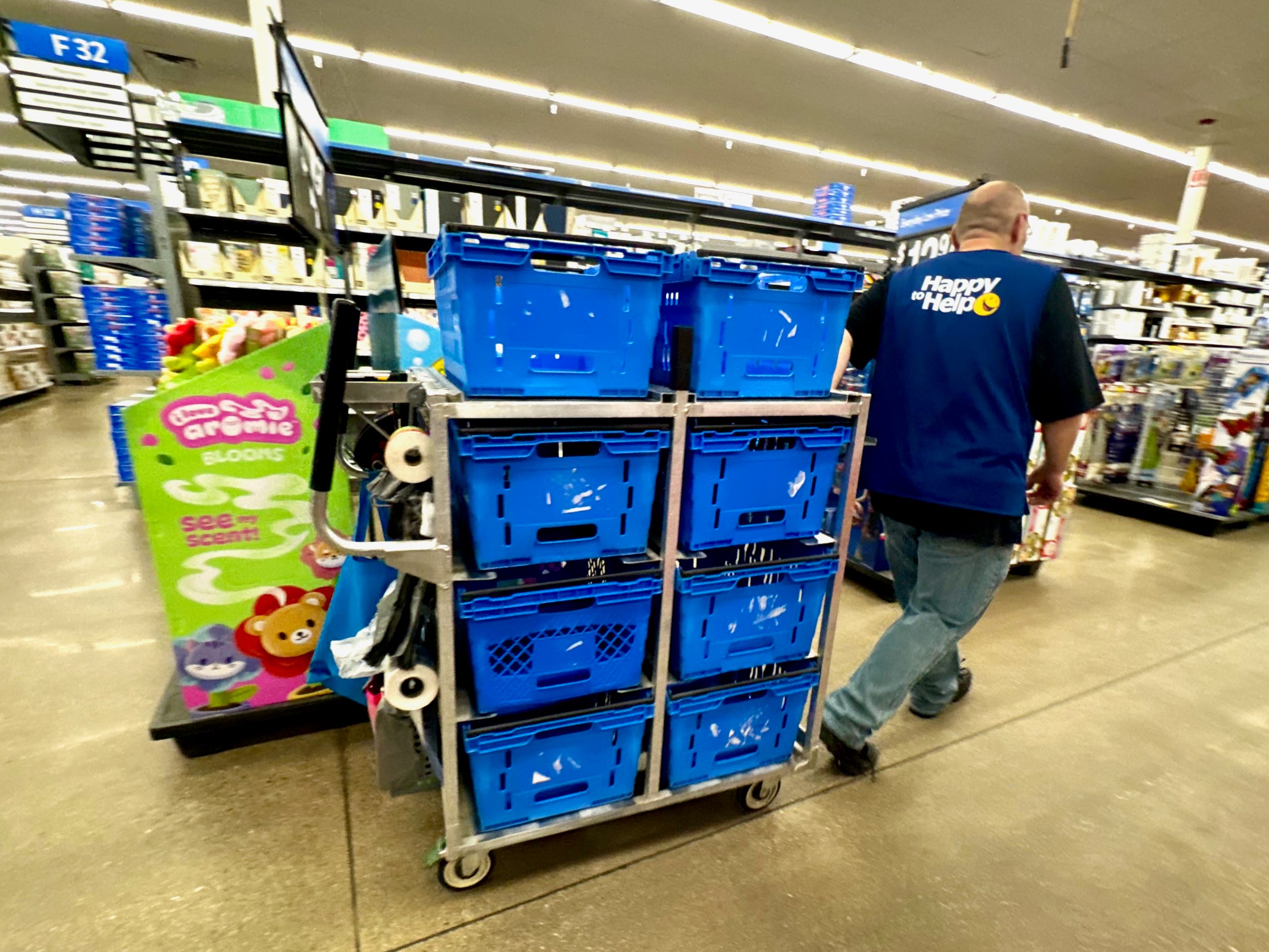 Walmart changes cart rules for workers filling pick-up orders after ...