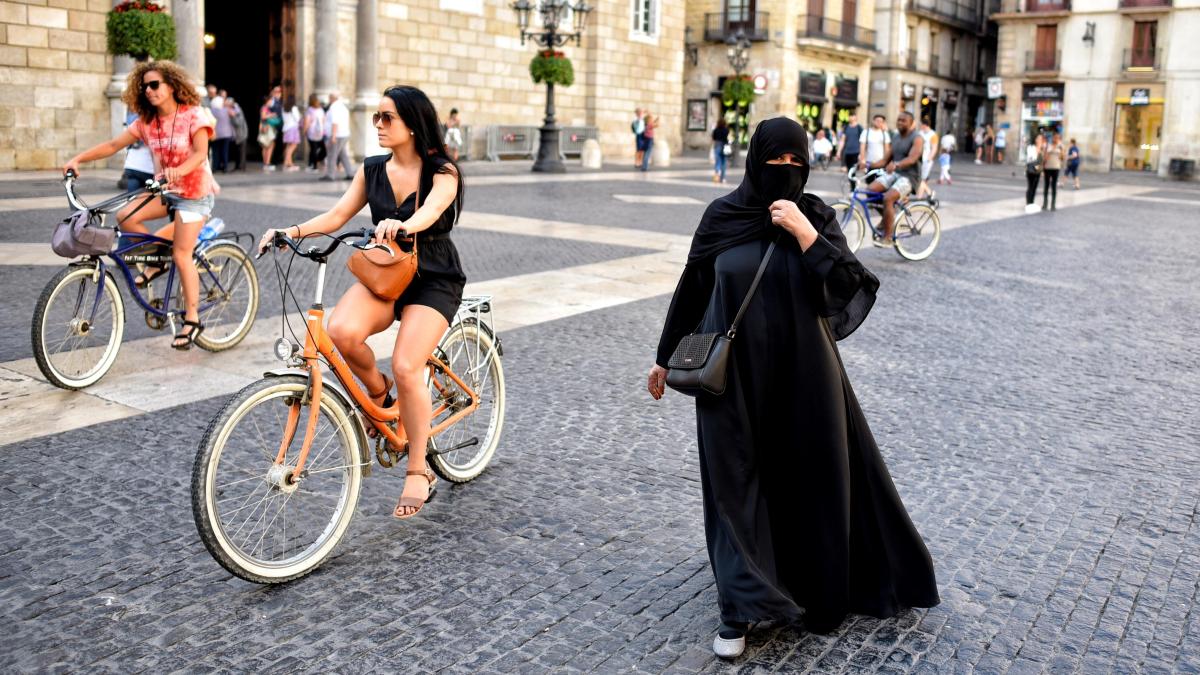 Los desvelos de Vox con el burka