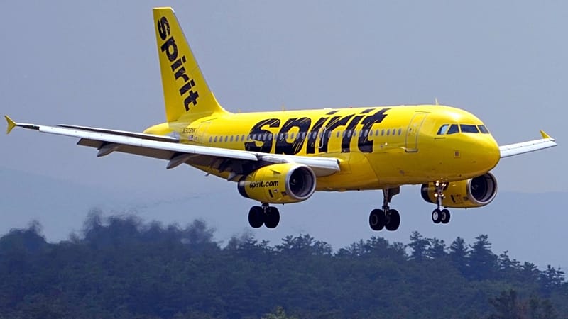 Spirit Airlines declara falência e encerra imediatamente todas as ...