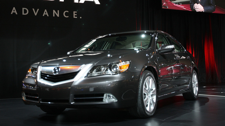 10 underdog luxury cars that shouldn't have flopped