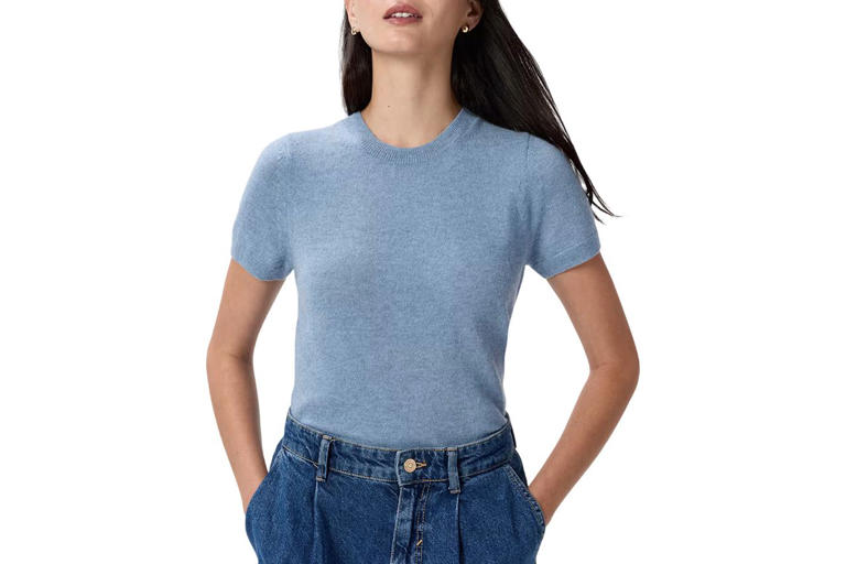 Meghan Markle and Kristen Bell are fans of the timeless top I'm wearing ...