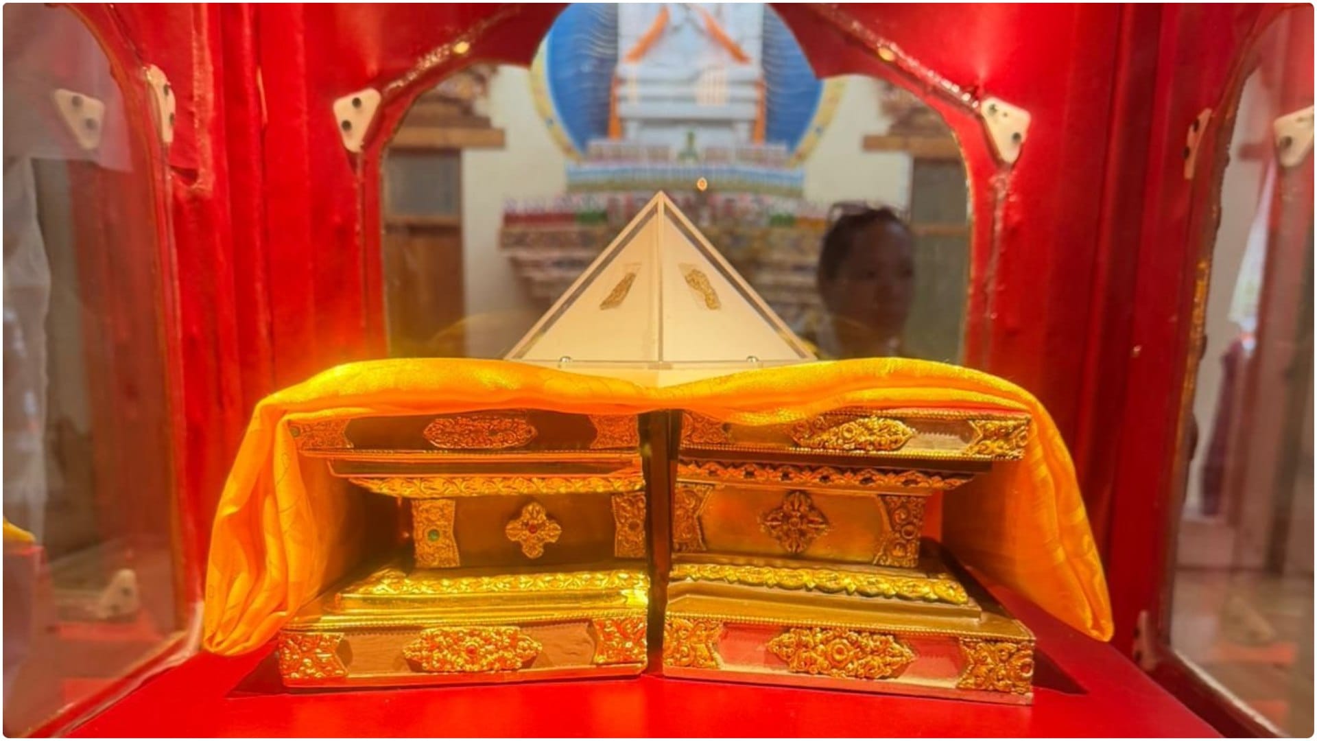 Holy relics: लेह में बुद्ध के पवित्र अवशेषों की प्रदर्शनी, पीएम बोले ...