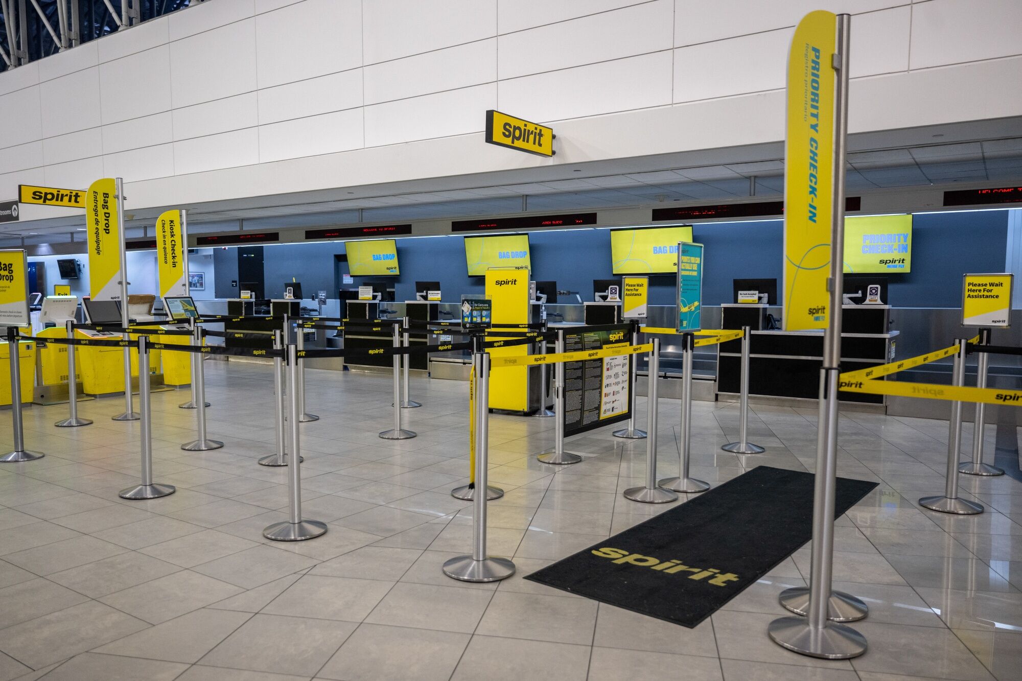 Spirit Airlines shutdown sends travelers rushing to find flights