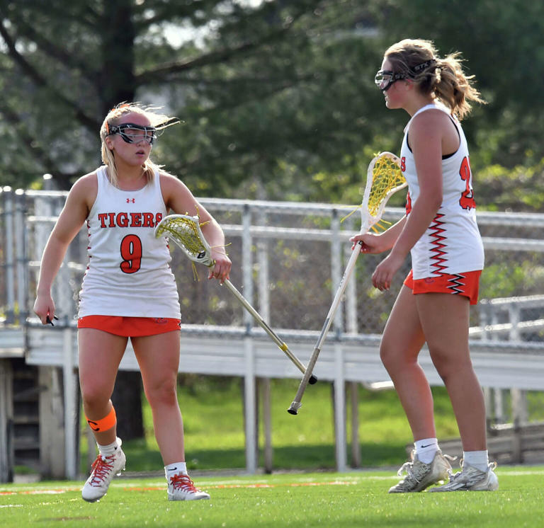 Edwardsville girls lacrosse wins in OT on Senior Day, sets mark