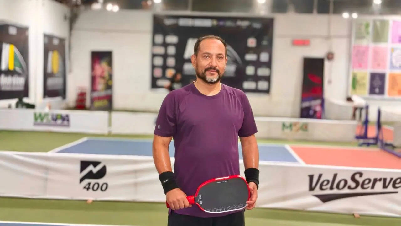 Kolkata Open: Jayesh Ashplya vs Navneet Manaksia 50+ men's singles ...