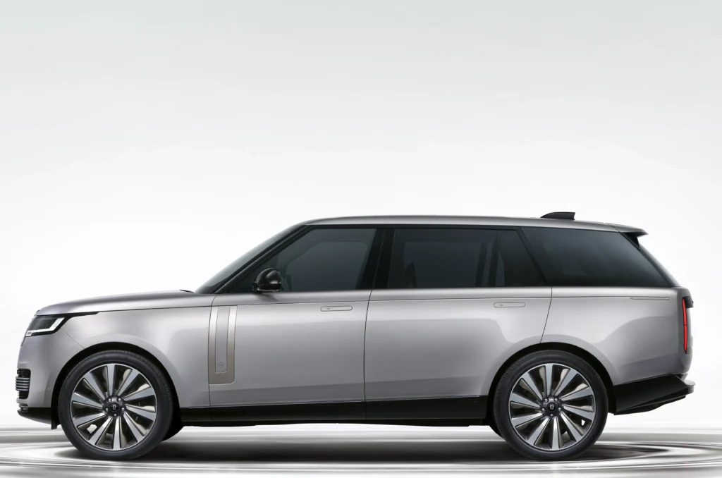 2026 Range Rover SV Ultra – Above and beyond rivals!