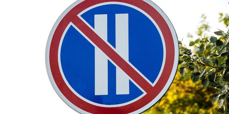 Τι πρέπει να κάνεις αν δεις αυτή την πινακίδα σε ελληνικό δρόμο - Ποιο ...