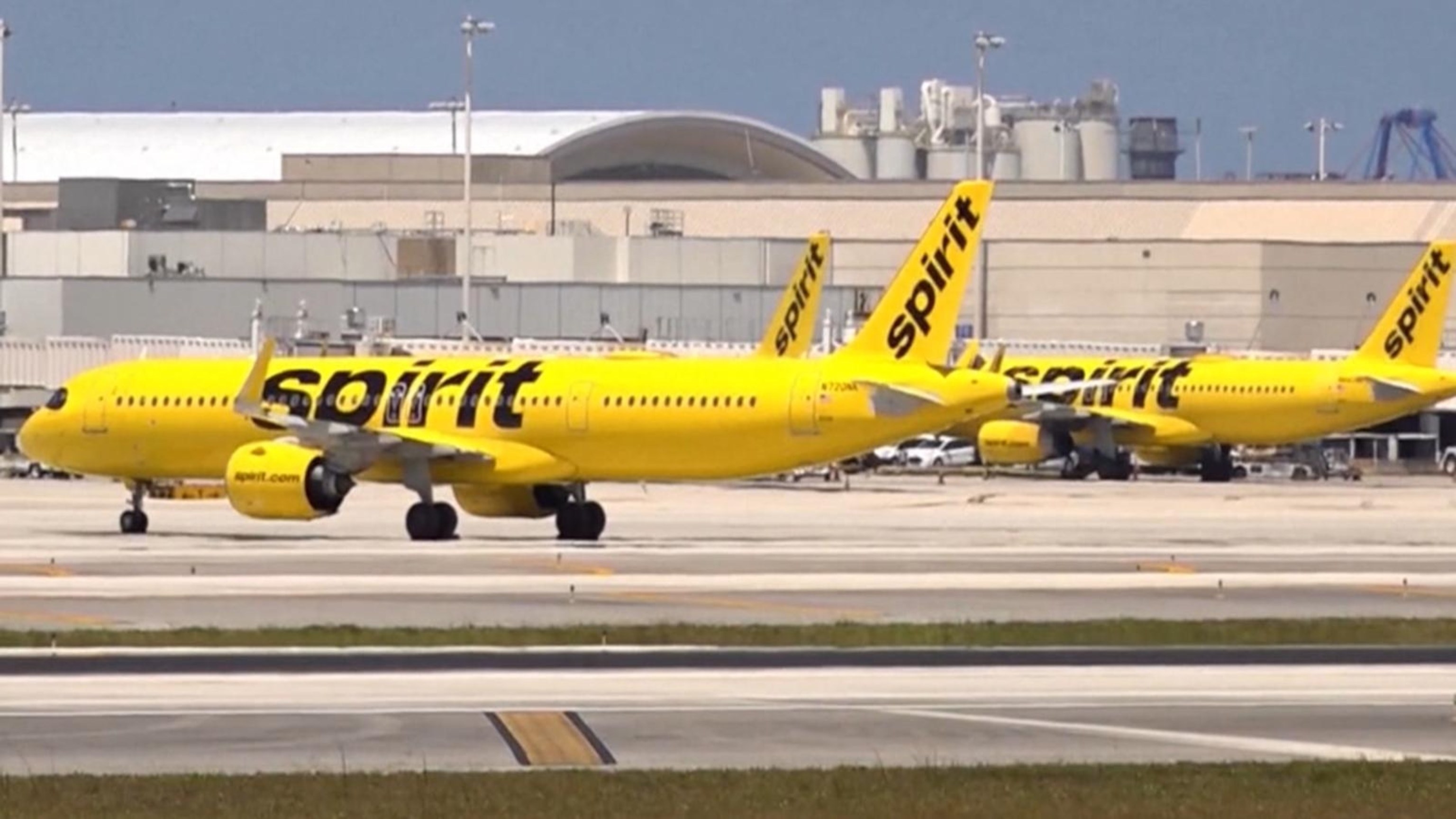 Spirit Airlines shuts down operations