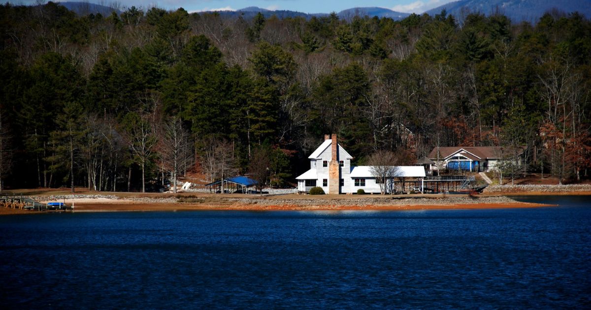 This scenic South Carolina drive feels like a hidden gem