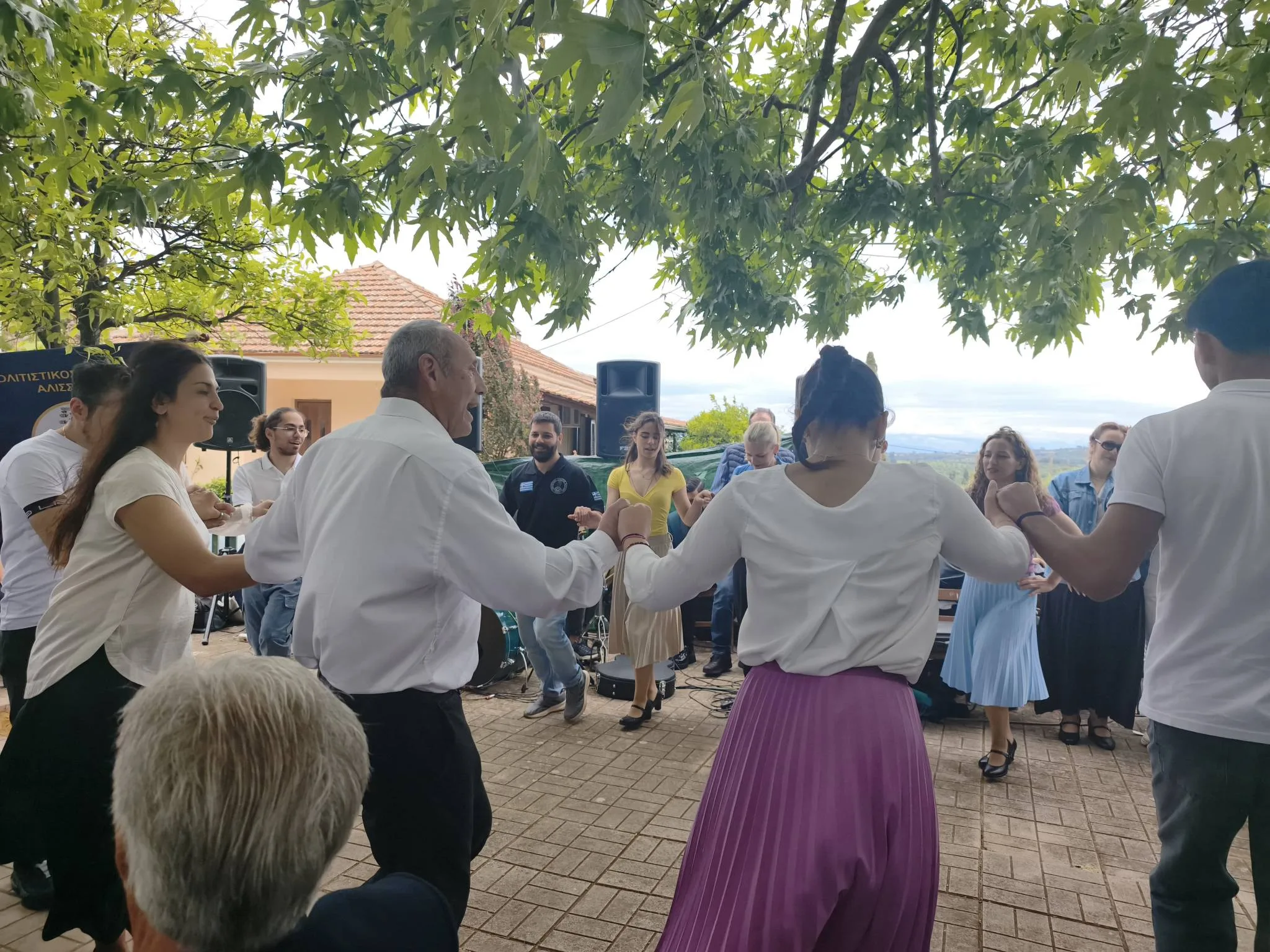 Τα έθιμα για την Πρωτομαγιά, στα Λουσικά ΦΩΤΟ