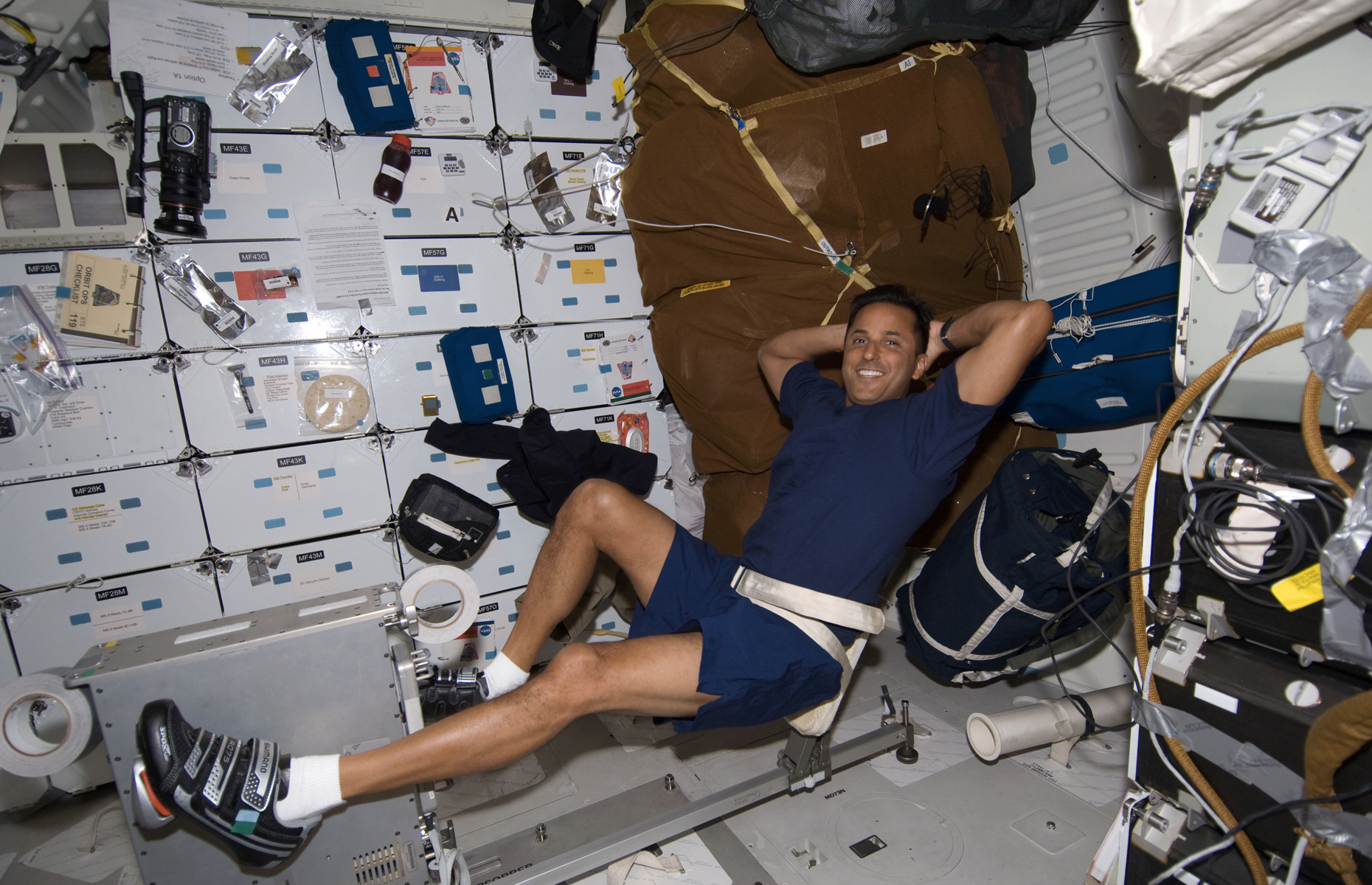 20 weird things that happen in space
