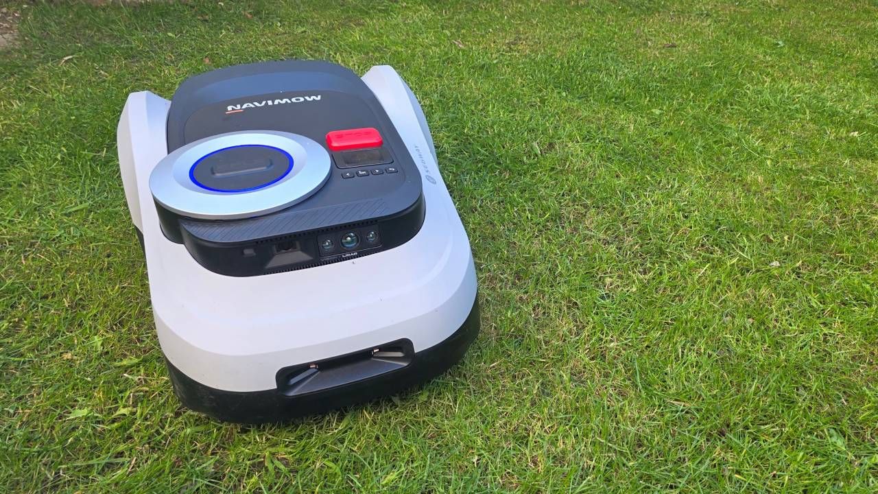 Segway Navimow i208 LiDAR review: A seriously clever robot mower that's ...