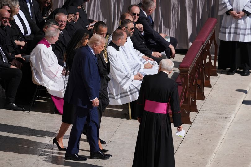 Melania Trump made four-word desperate plea to Donald at Pope Francis ...
