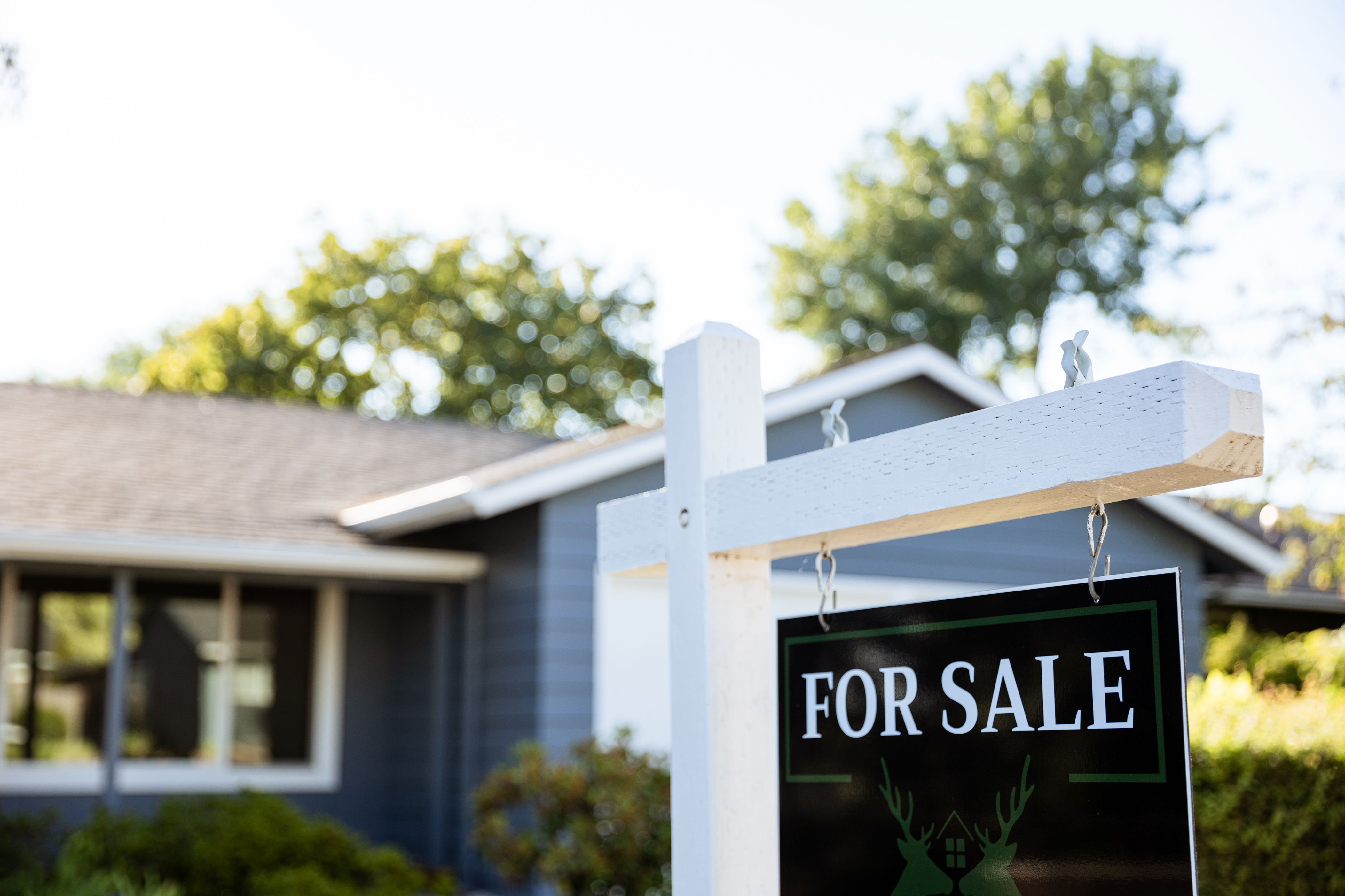 The Iran war almost upended spring homebuying, but so far the market is ...