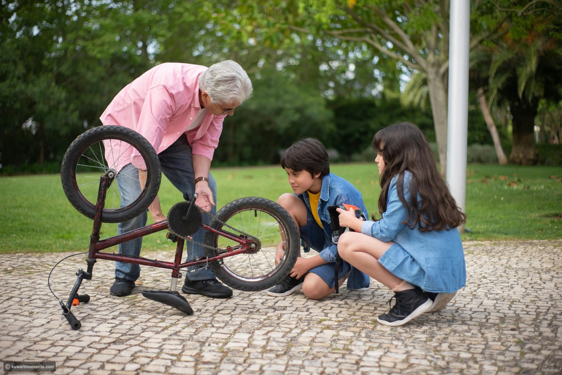9 signs you were not the favorite child growing up and it's affecting ...