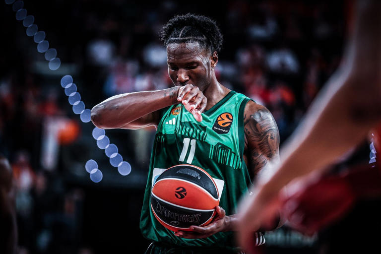 EuroLeague: Το μυθικό buzzer beater του Χέιζ-Ντέιβις στην κορυφή του top-10