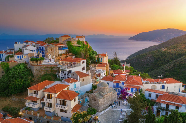 Oubliez Mykonos et Santorin, Alonissos est la destination grecque n°1 ...