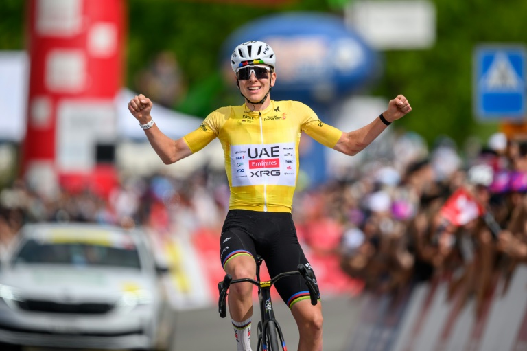 Tour de Romandie : en jaune et en solitaire, Pogacar gagne l'étape reine