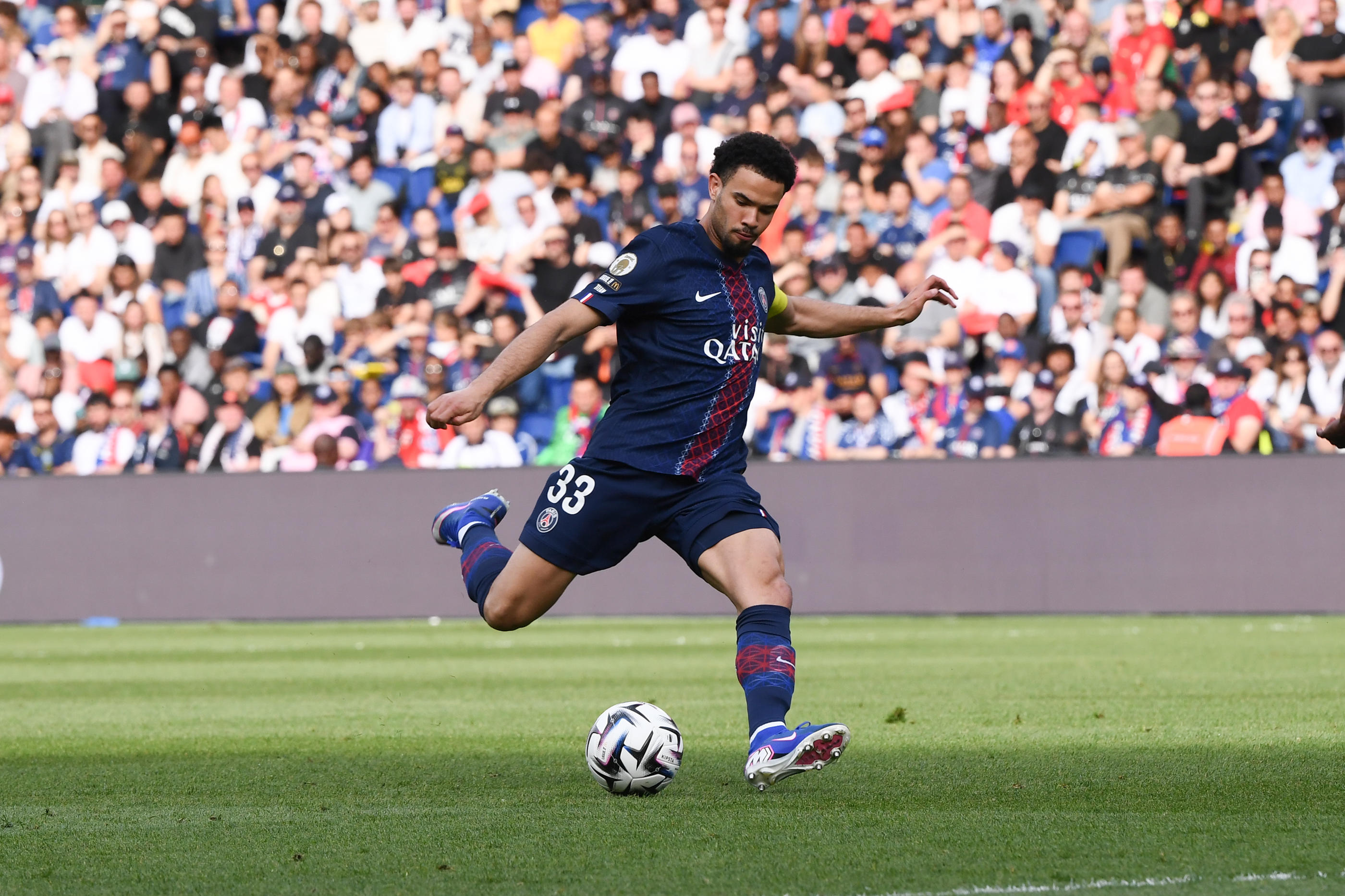 Lorient freine un PSG remanié
