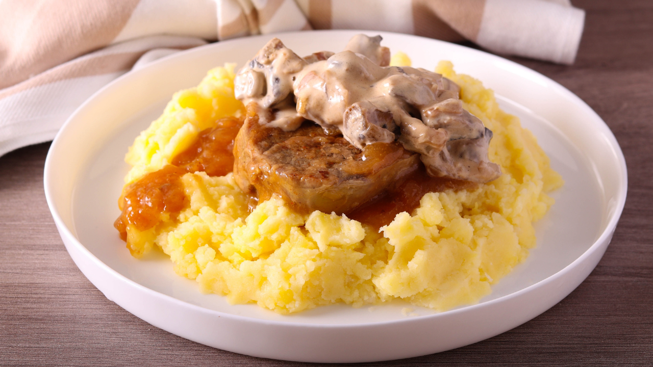 21 home-cooked meals that shaped American comfort food traditions