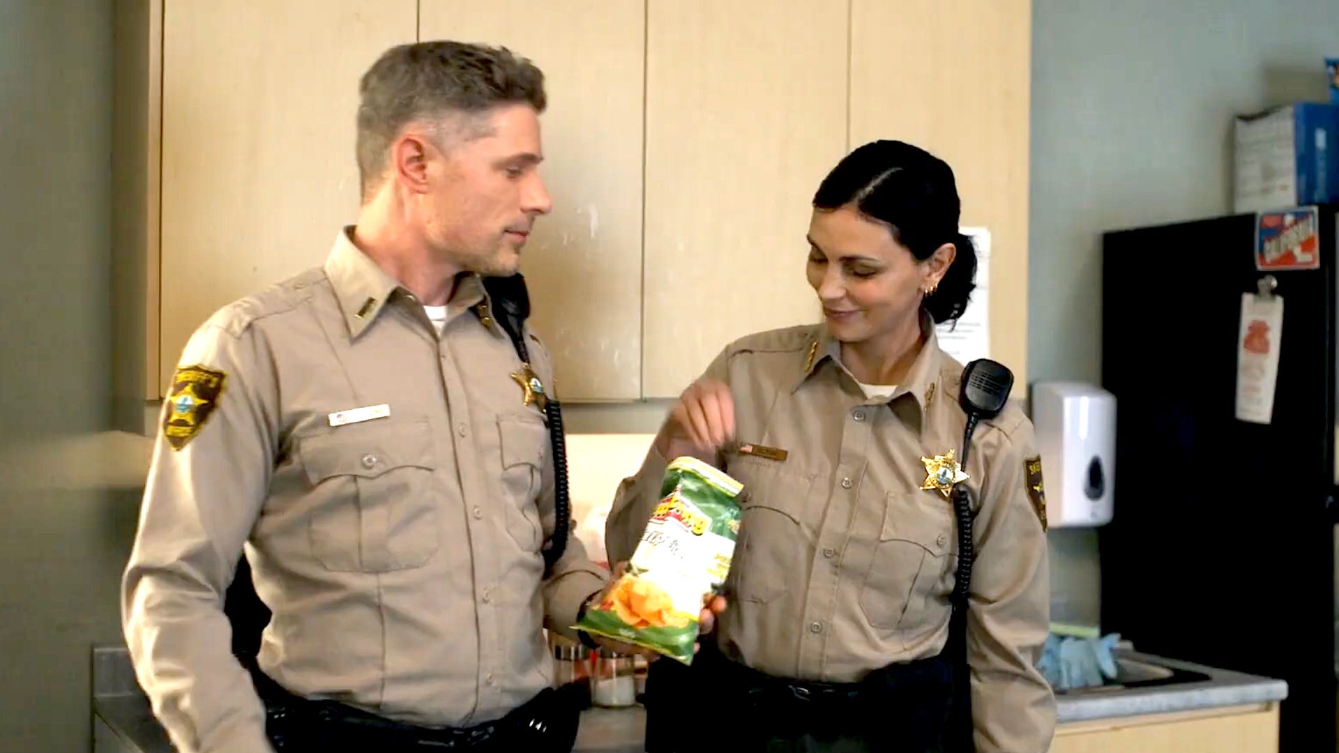 Mickey and Boone get real over snacks on Sheriff Country