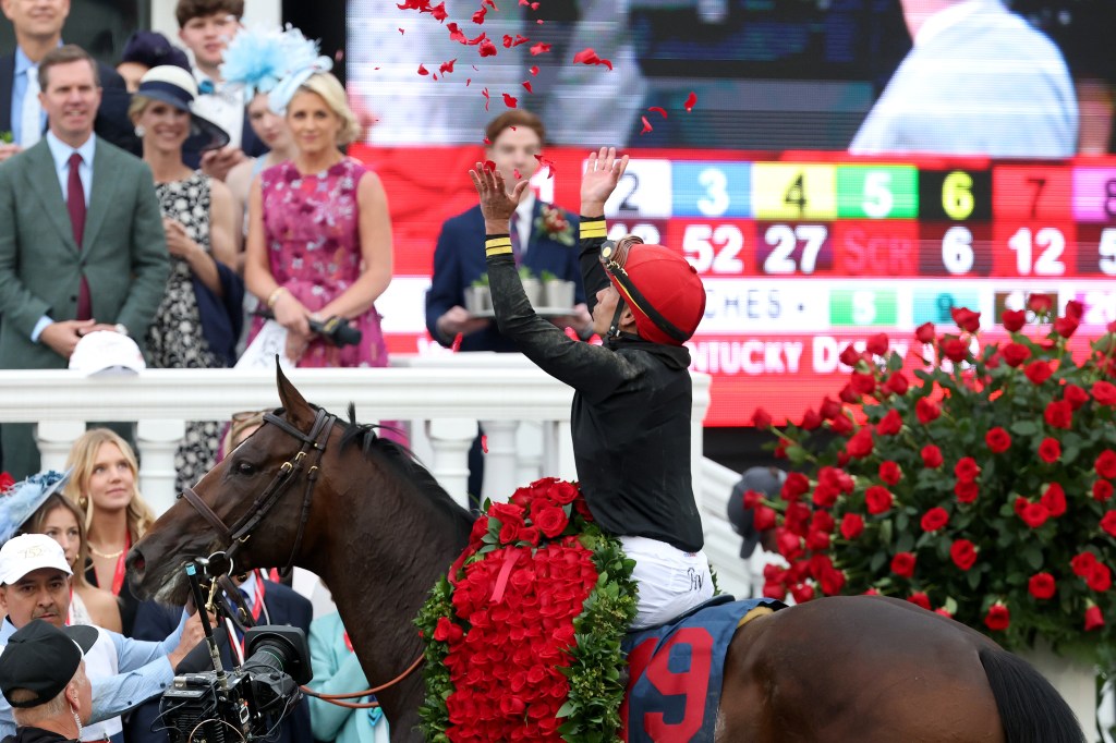 Golden Tempo wins 2026 Kentucky Derby in wild comeback