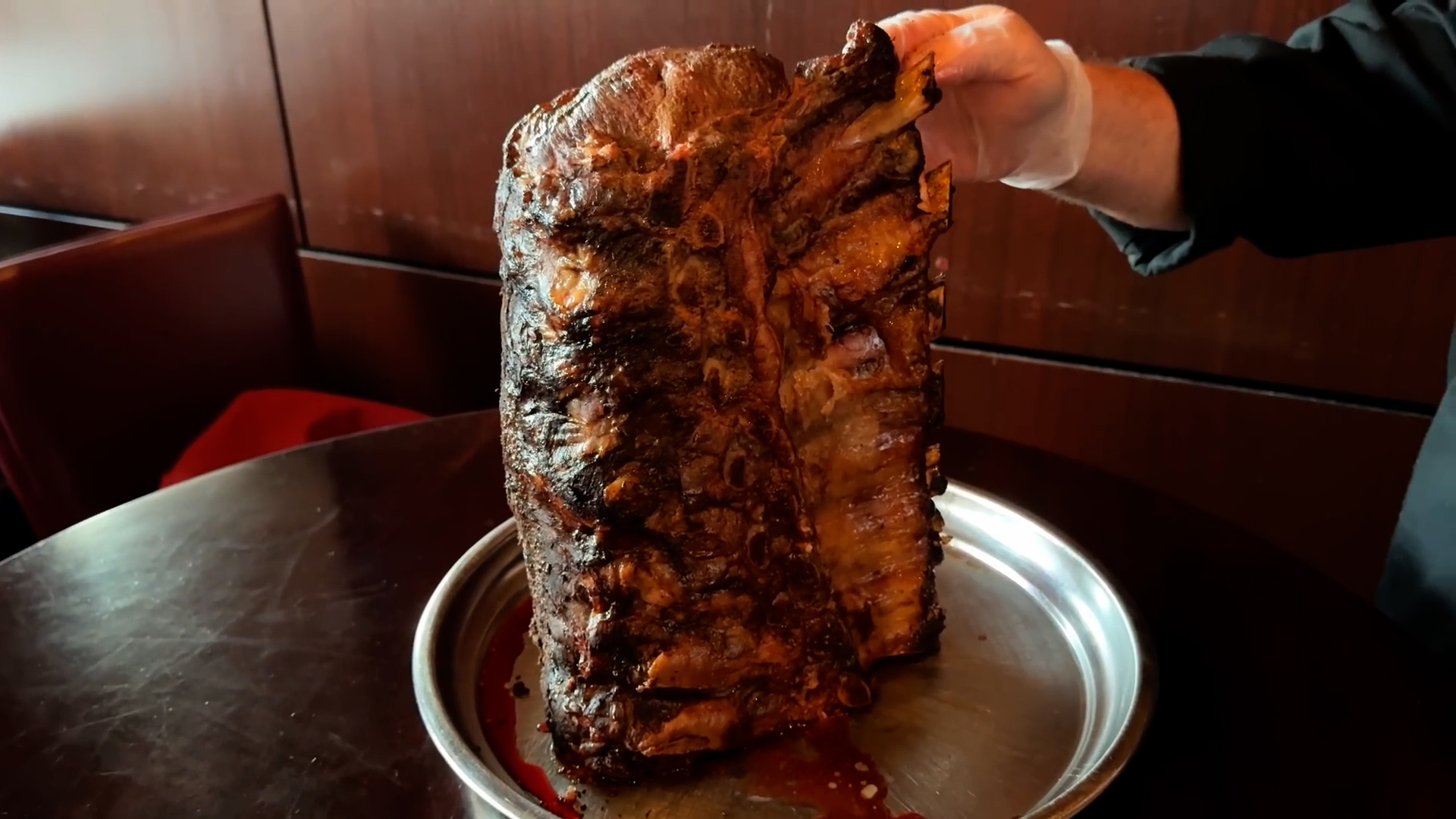 Man attempts 200oz steak challenge to beat record and win $400 meal