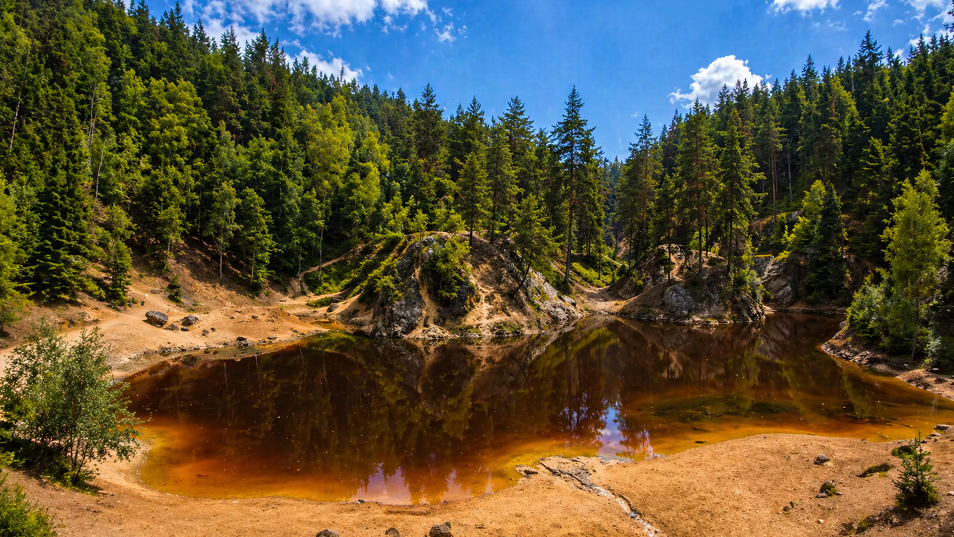 What makes this lake look so different?
