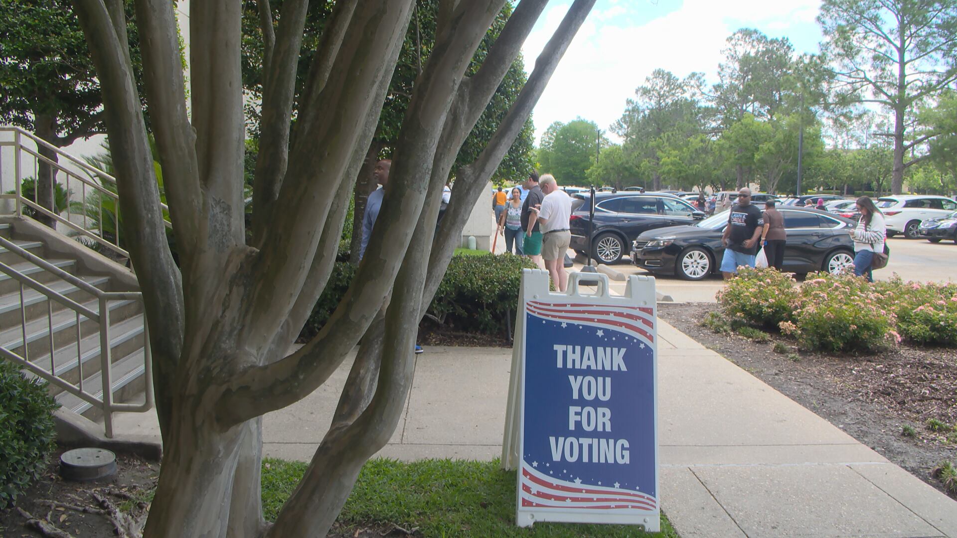 Louisiana voters cast ballots amid confusion over US House race pause
