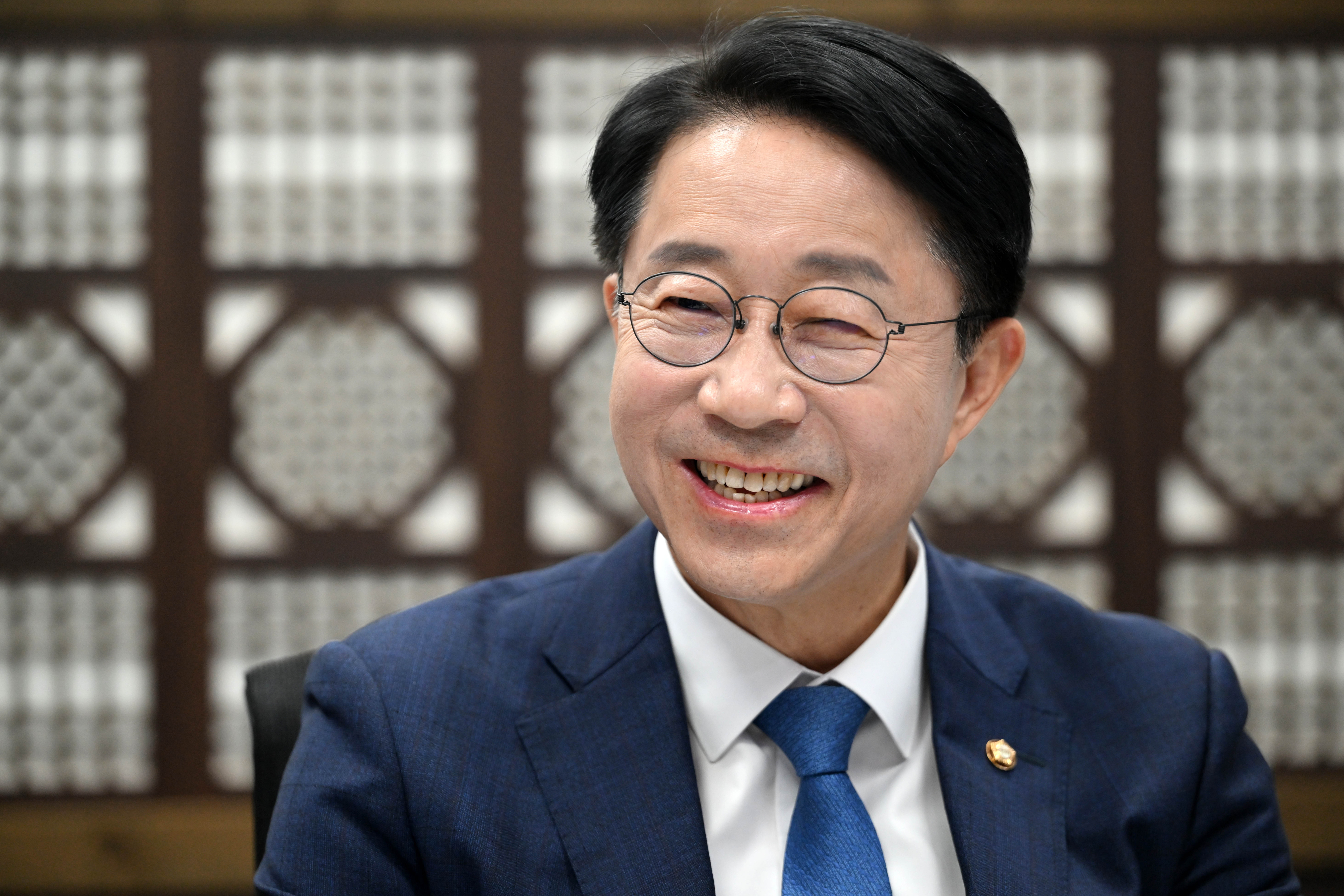 ‘의장 도전’ 조정식, 대통령 정무특보직 사퇴…李 “수고 많으셨다”