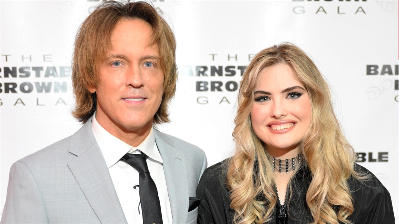 Anna Nicole Smith's daughter Dannielynn Birkhead debuts goth-rock look ...