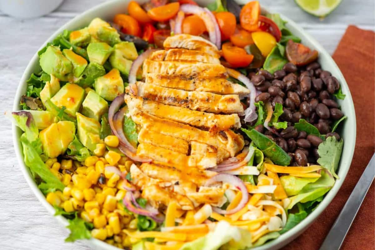 25 protein salads that keep things fresh but still filling