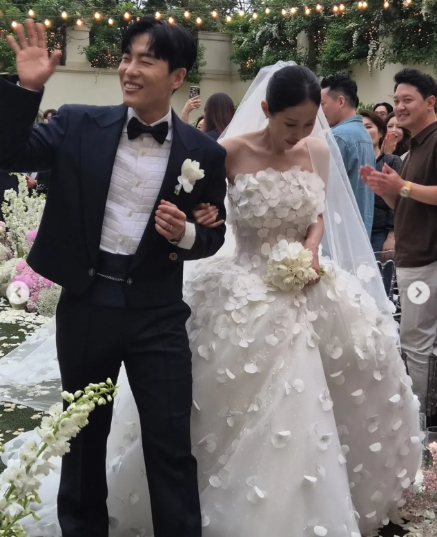 '신지♥' 문원, 결혼식서 눈물 펑펑